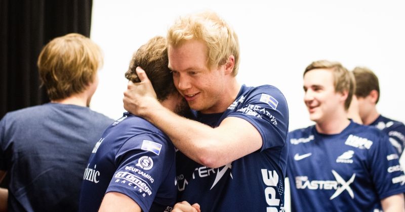 Epsilon и iGame прошли в финалы World Cyber Arena 2016