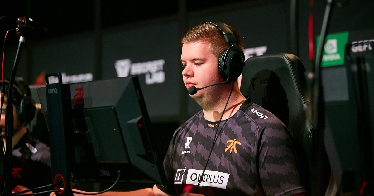 Беда пришла откуда не ждали — JW зарезал двух игроков FaZe Clan