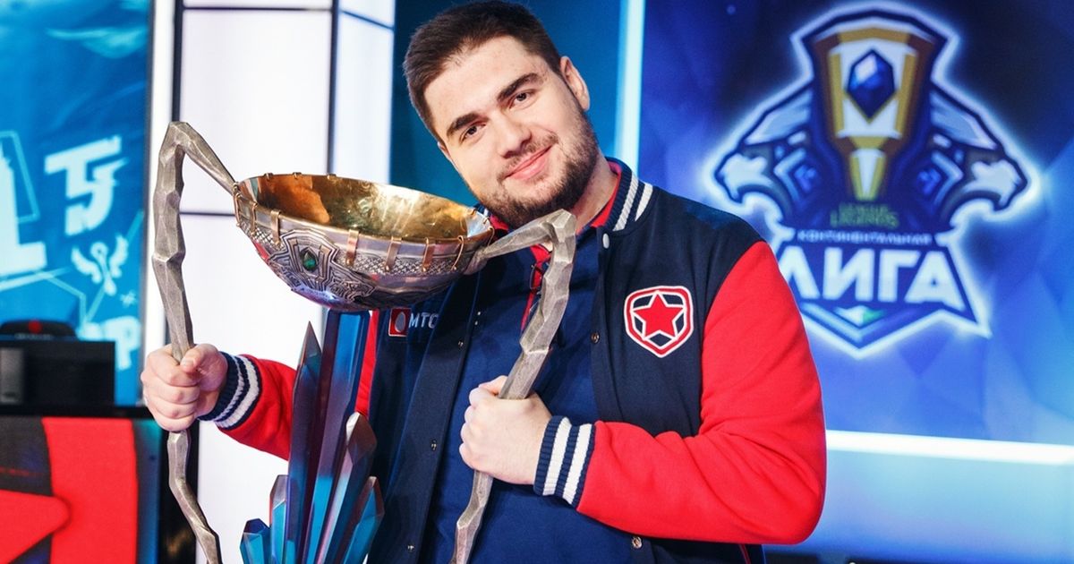 Edward завершил карьеру игрока и стал тренером FURIA Esports