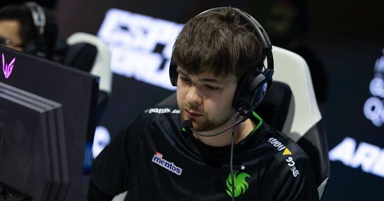 Team Falcons заработала первые очки на Riyadh Masters 2024, победив ...