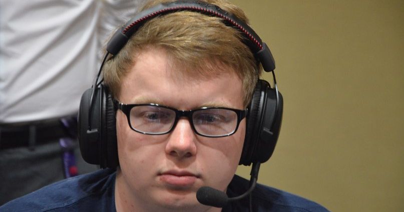 TI4: EG заставляют чемпионов сложить полномочия