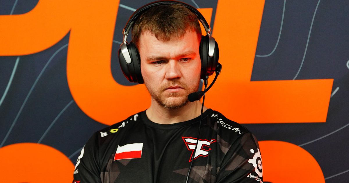 NEO прокомментировал вылет FaZe из мейджора