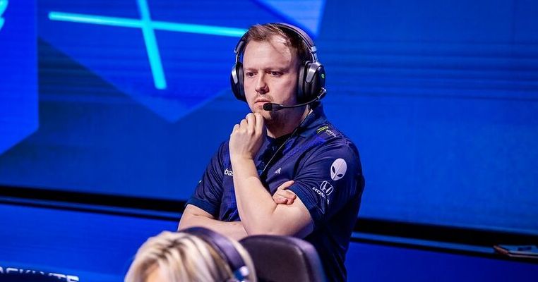 Complexity Gaming представила временного тренера состава по CS2