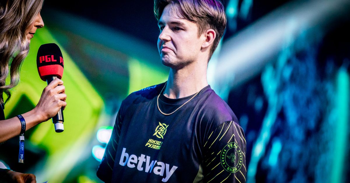Device был заявлен в составе Ninjas in Pyjamas на IEM Dallas 2022