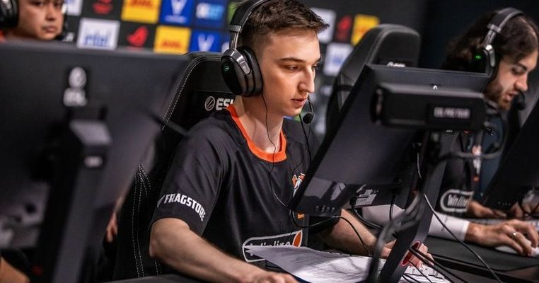 Virtus.pro сыграет с FaZe Clan в финале Thunderpick World Championship 2023