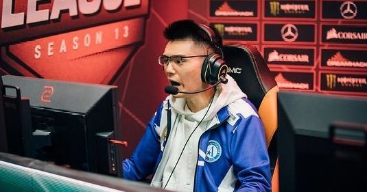 Команда Sccc и BurNing уступила Zhou, а коллектив Sylar проиграл составу Ori — первые результаты ...