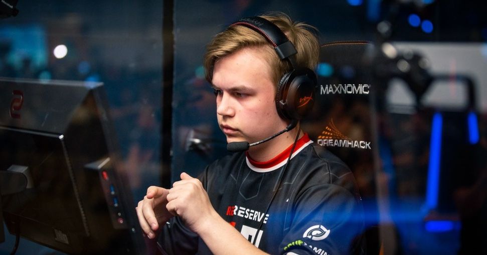 Astralis обыграла MOUZ и заняла первое место в группе на BLAST Premier ...