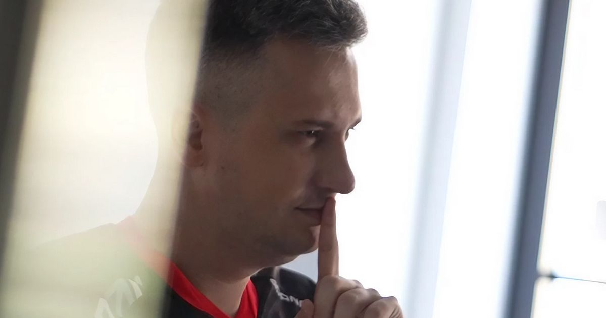 9Pandas представила нового тренера состава по Dota 2