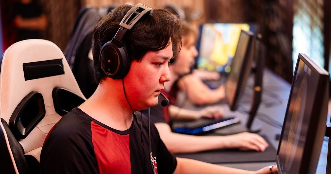 MOUZ обыграла Sashi Esport на Esports World Cup 2024