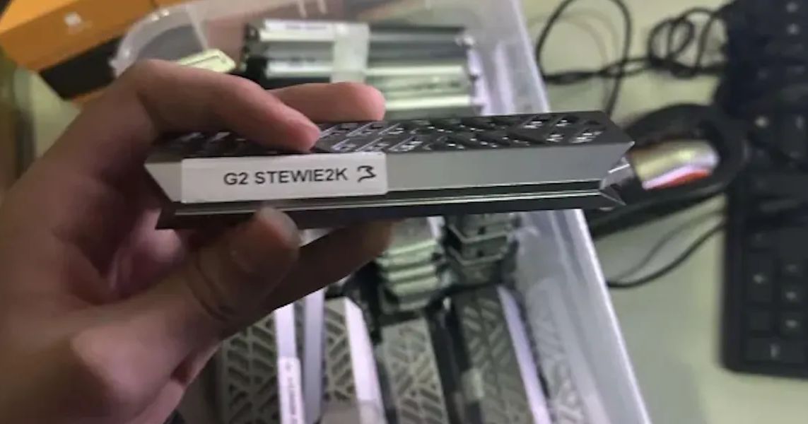 Игрок попытался украсть SSD участников IEM Dallas 2024 под действием ...