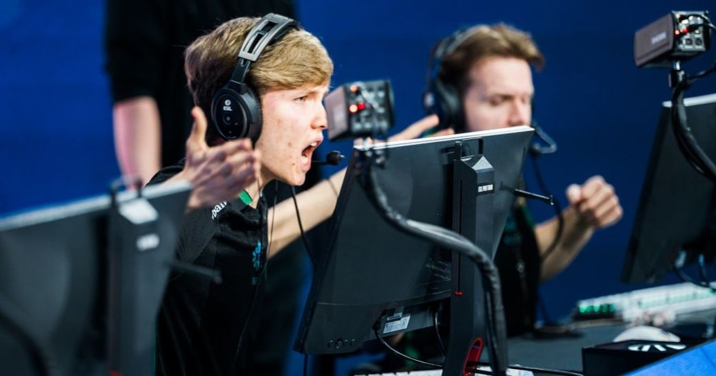 Team Falcons с kyousuke обыграла GamerLegion в дебютном матче группы A ...