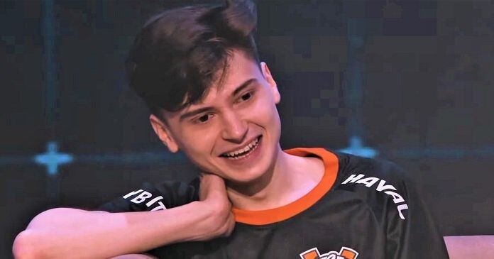 RAMZES666 прожал Refresher Orb в матче против RNG, чтобы пофармить с помощью Hand of Midas и Devour