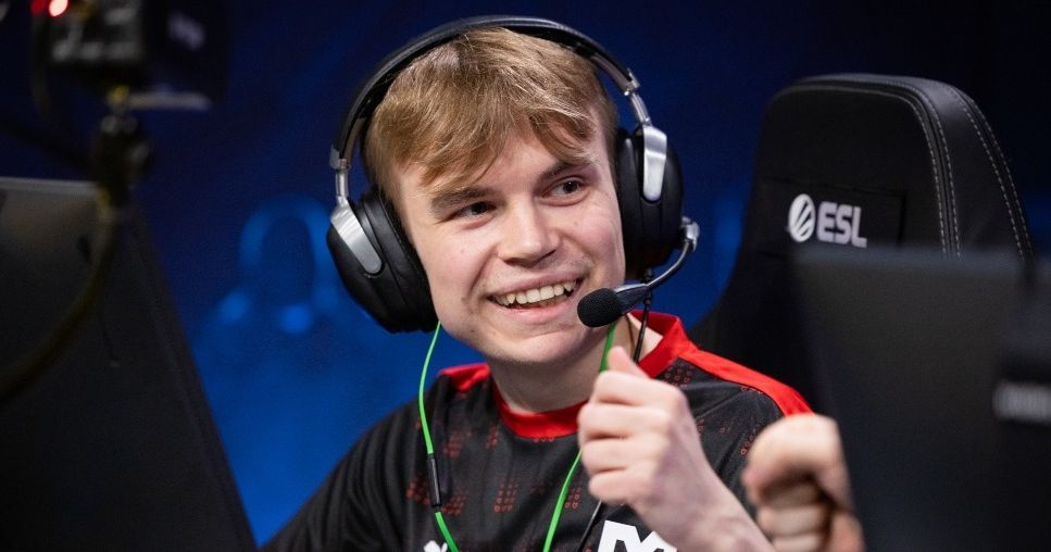 MOUZ прошла в финал BLAST Open Lisbon 2025, обыграв Eternal Fire